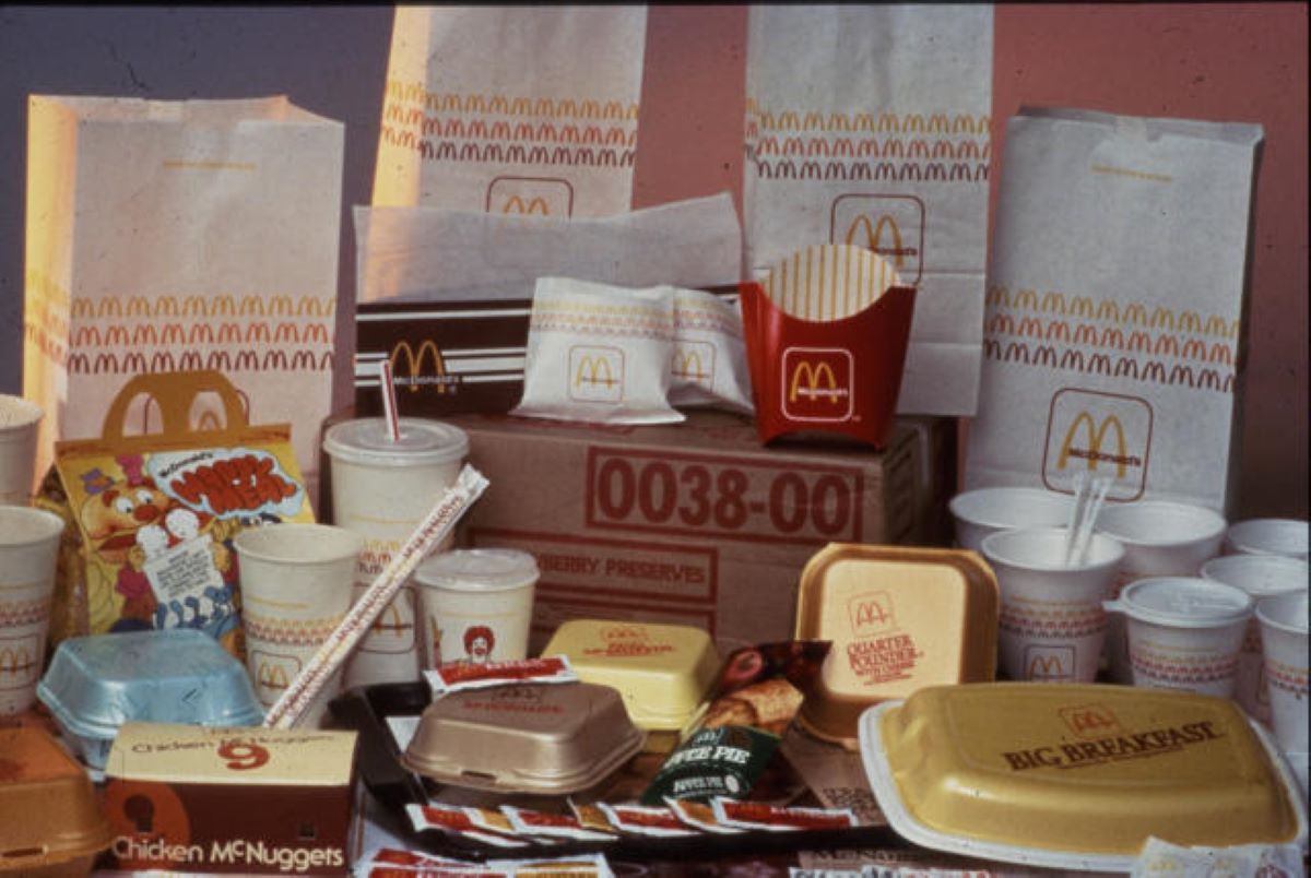 [VIDEO] Let’s Visit McDonald’s In 1990! | Nightmare Nostalgia